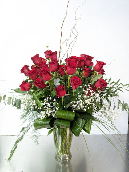 The Darling 50 Vase Arrangement - 50 Roses – Director Flowers